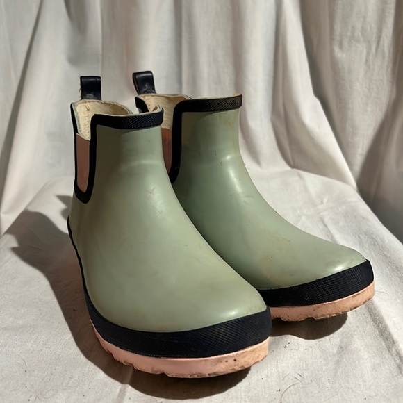 I dunno | Shoes | Chelsea Boot Wellies Rain Booties | Poshmark